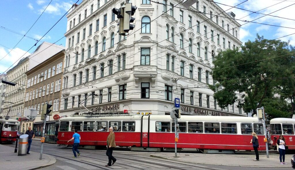 Visit Vienna Austria: 21 Free Planning Tools And Tips